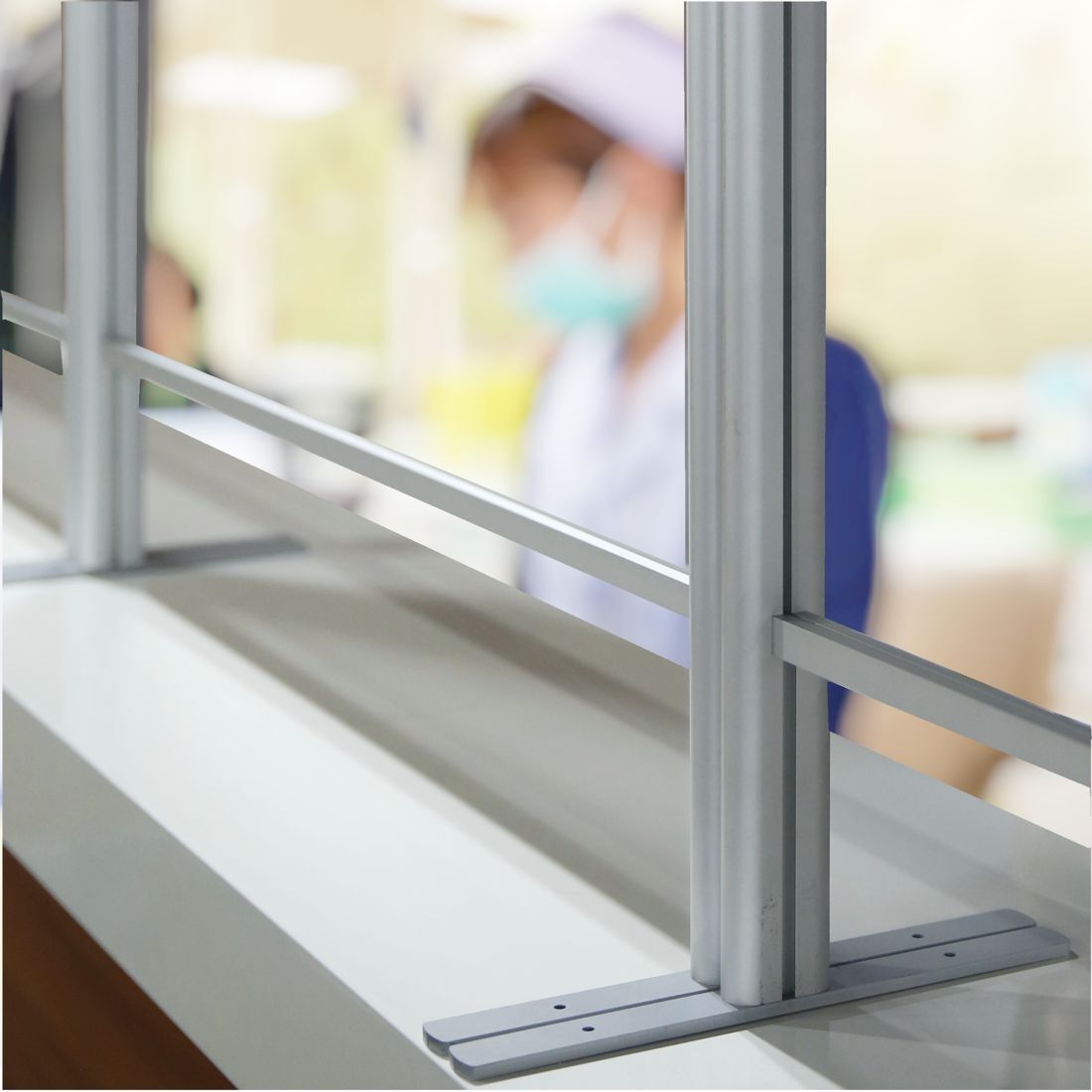 Counter protection screen | Modular aluminium and acrylic design